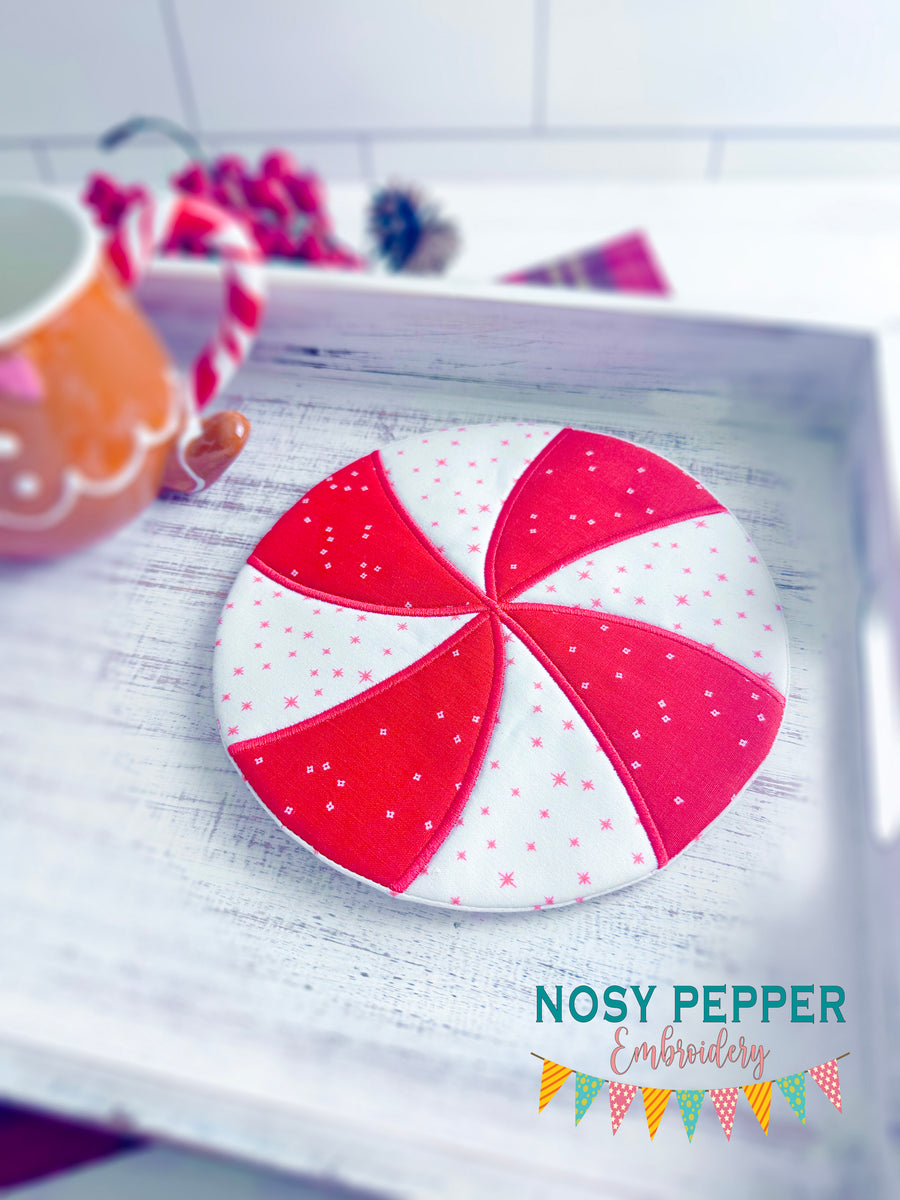 Peppermint applique Mug rug envelope style DEC 24 Mystery Bundle machi ...